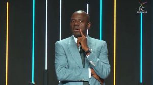 Le pasteur Yves Castanou sort de son silence – Zenga-Mambu