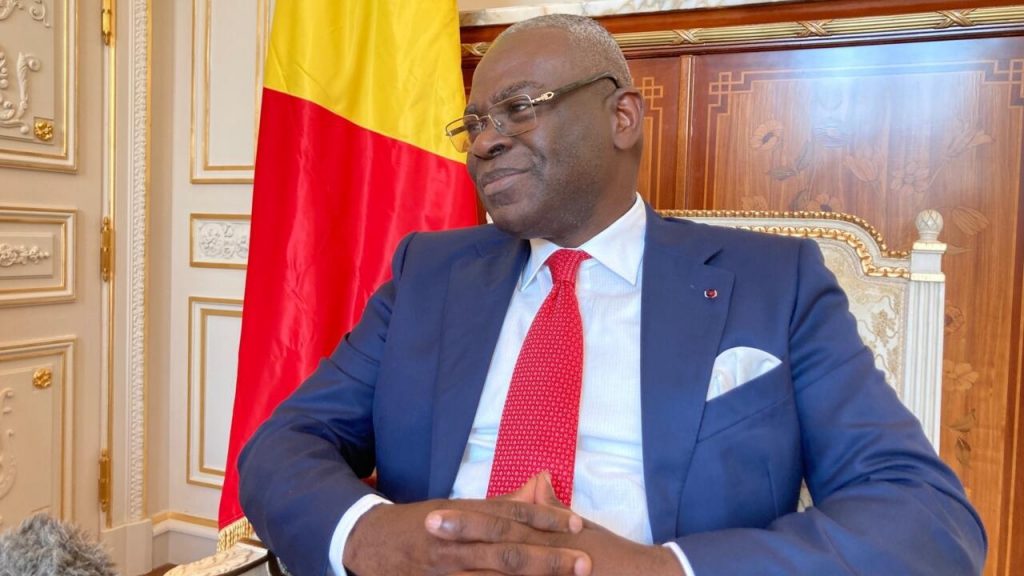 Congo-Brazzaville : Le Premier ministre Anatole Collinet Makosso dans l ...